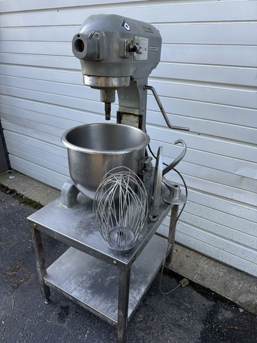 HOBART Bakery Mixer A200 20 Qt Dough Mixer 1/2 HP Bowl & Attachments ...