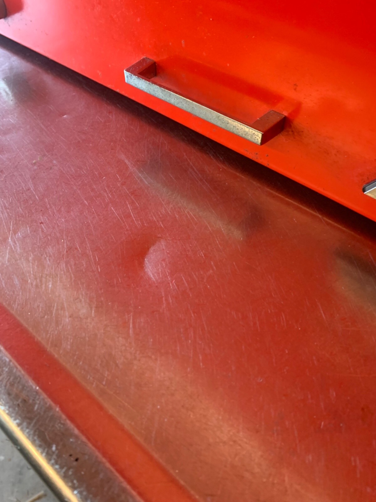 Snapon snap on Snap-on red pit box. Locks all work has brakes and ...