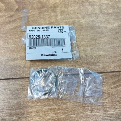 Kawasaki OEM NOS FRONT DRIVE SHAFT SPACER / 92026-1337 / BAYOU 300 400 ...
