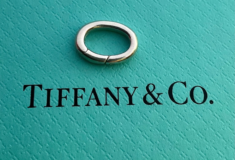 Tiffany & Co Silver Oval Clasping Spring Jump Ring Charm For Bracelet ...