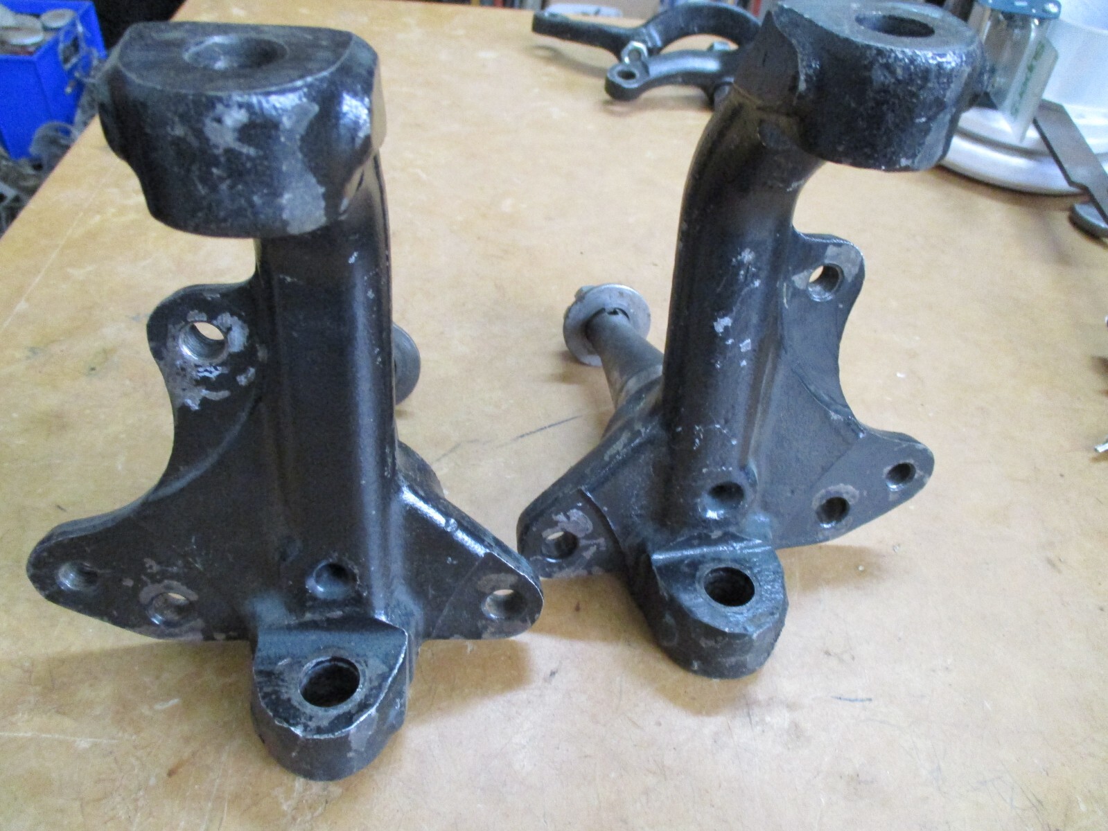 HOLDEN LC LJ TORANA STUB AXLES 6CYL GTR XU1 SL DISC BRAKE STUBAXLES ...
