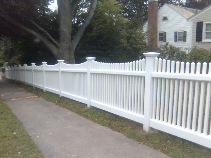 Installing Vinyl Fence Panels The Pros And Cons Of Installing Vinyl