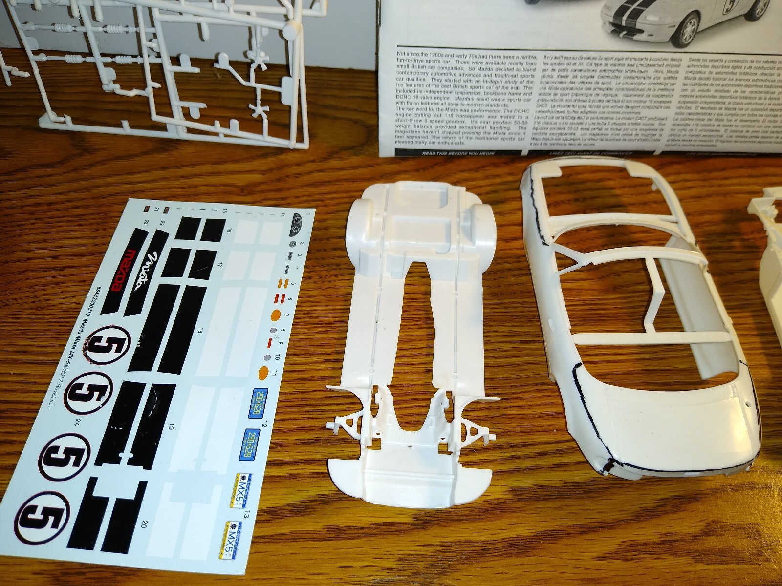 REVELL '92 MAZDA MIATA MX-5 MODEL KIT 1/25 SCALE Junkyard Parts Lot | eBay