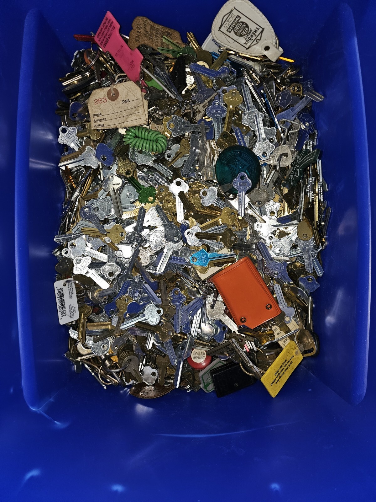 (1) ONE POUND LB LOT USED OLD CAR KEYS LOCKS NOS UNCUT FOBS KEYCHAINS ...