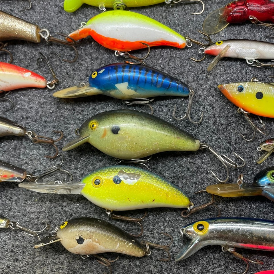 Huge Lot of 31 Vintage Fishing Lures Beater & Unknown Crankbaits ...