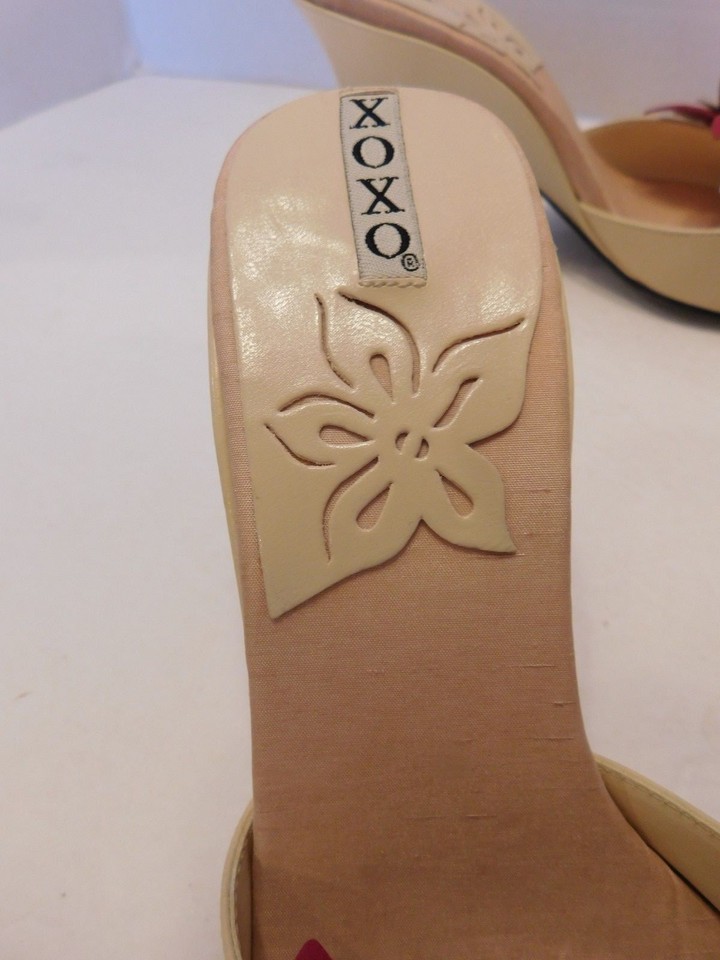 XOXO LADIES BEIGE LEATHERMULTI-COLORED FLOWER SLIDE HEELS SIZE 36 / US ...