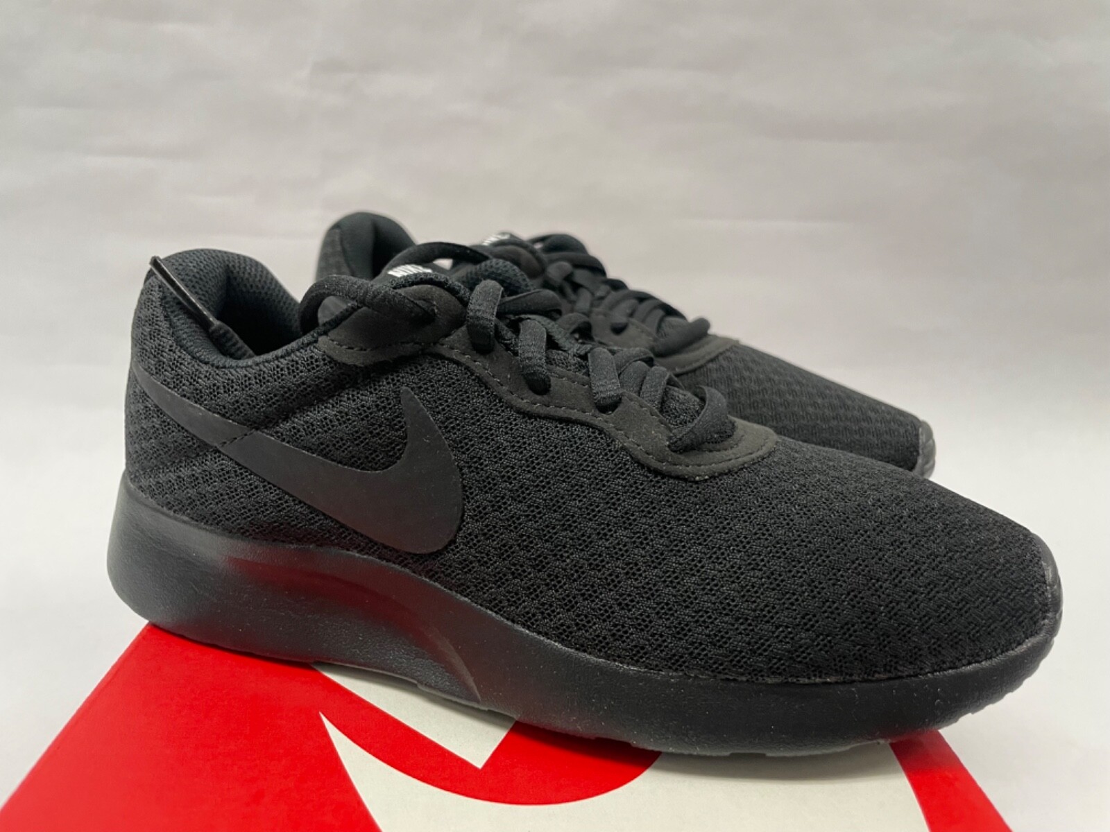 Nike WMNS Tanjun 812655 002 5 Black/Black White New DS Womens Comfort Running | eBay