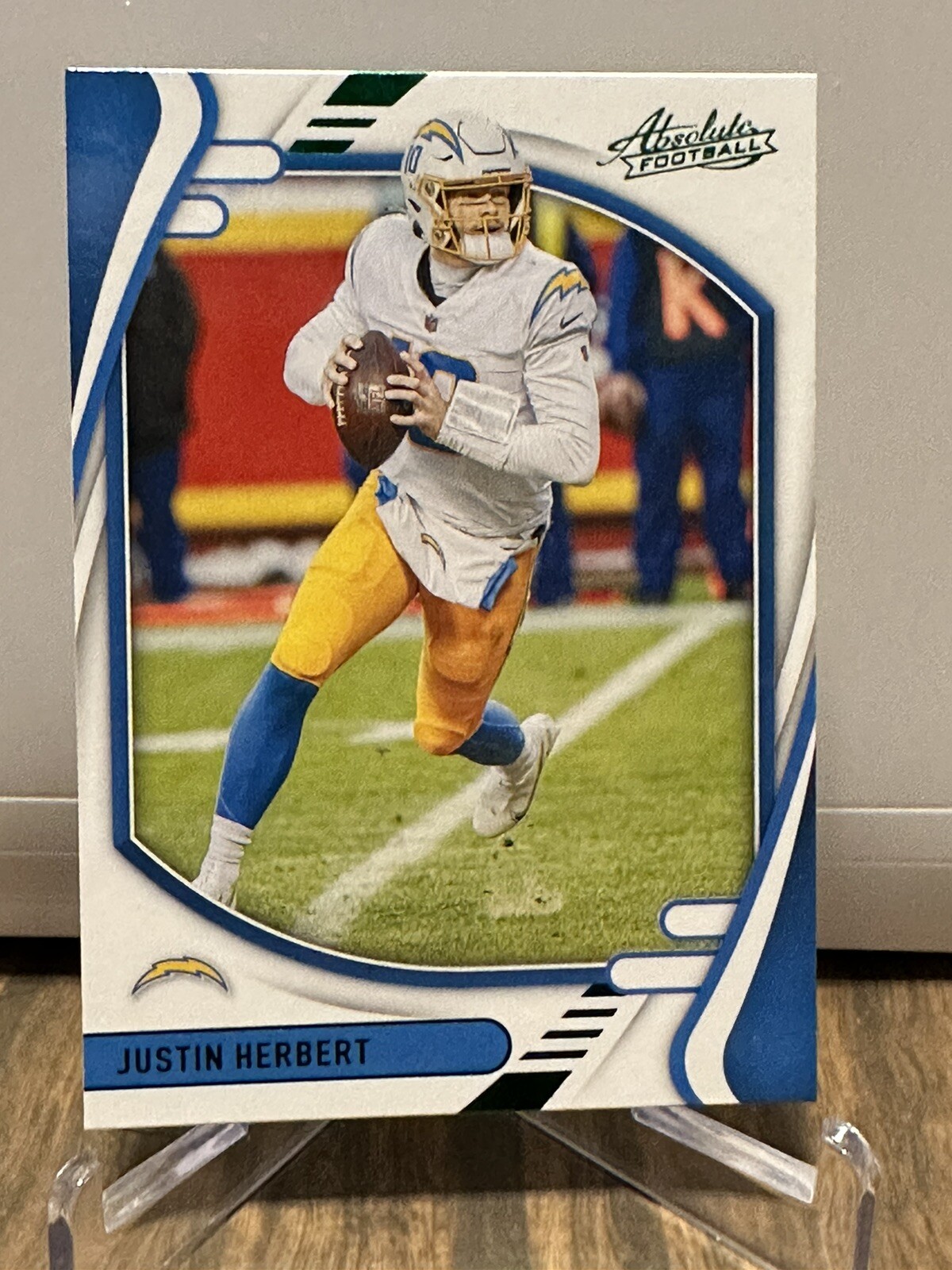 2021 Absolute Football Justin Herbert Green Foil Parallel Card #73 ...