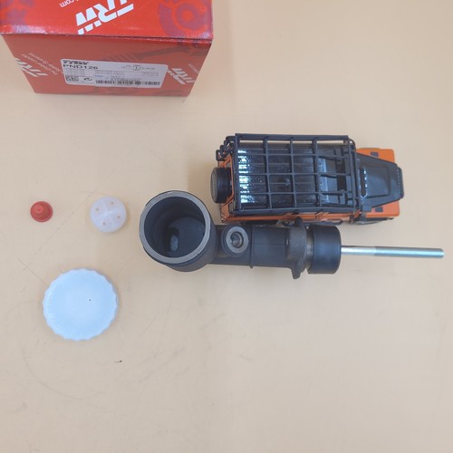 LR SERIES IIA/III / DEFENDER -16 Clutch Master Cylinder Part STC500100G ...