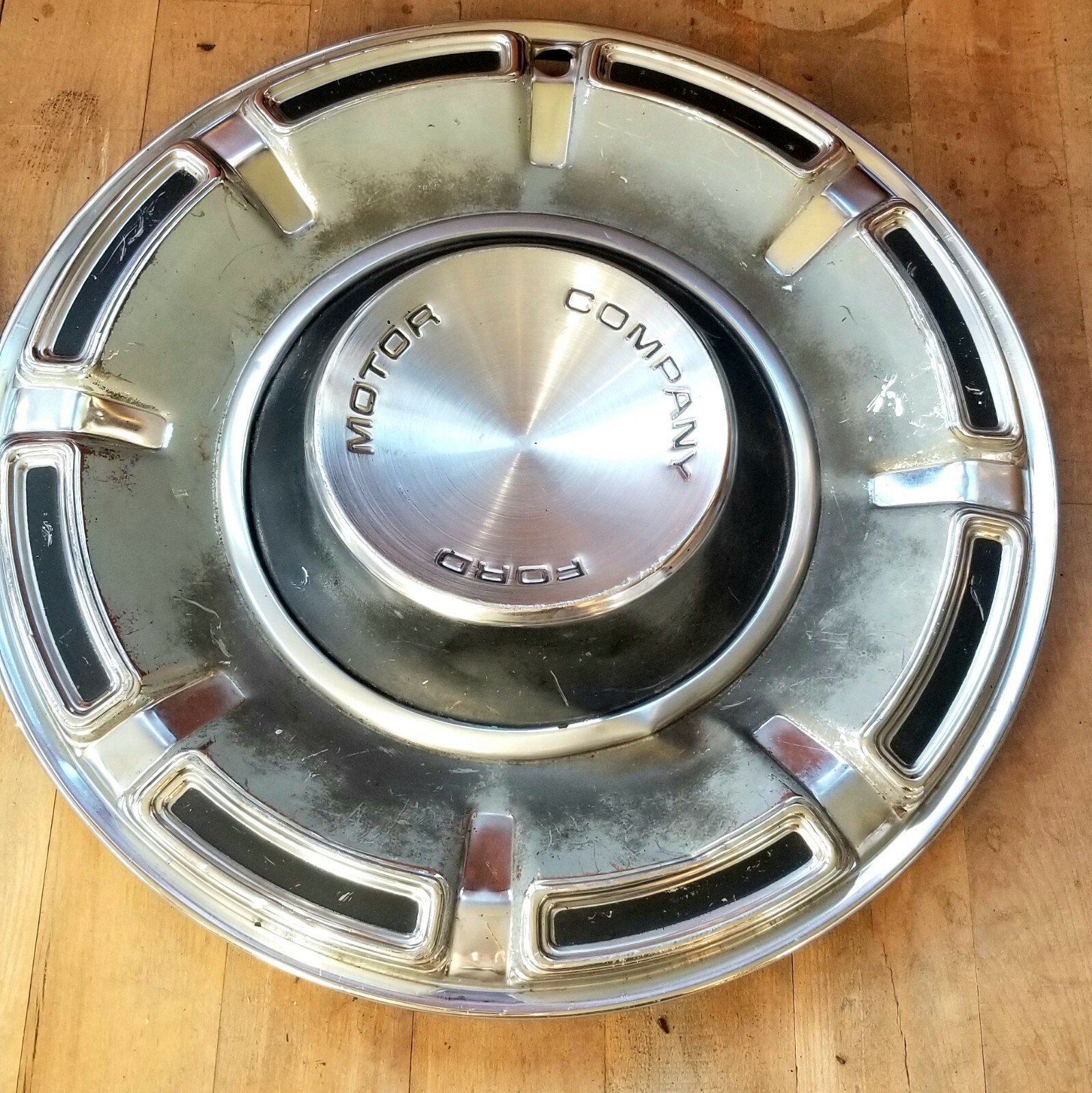 2 Vintage FORD MOTOR COMPANY HUBCAPS Wheel Covers MAVERICK | eBay