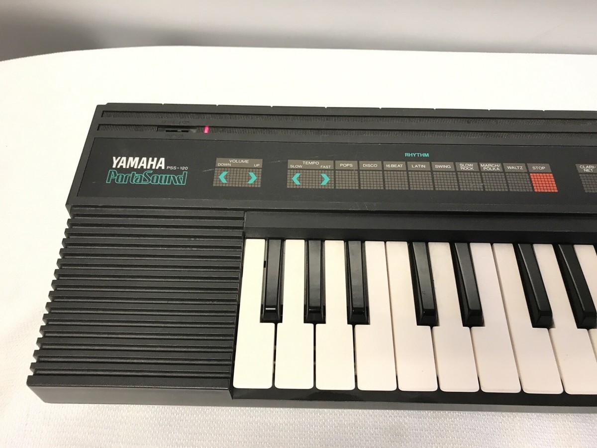 Vintage Electronic Yamaha Pss14 Portasound Keyboard