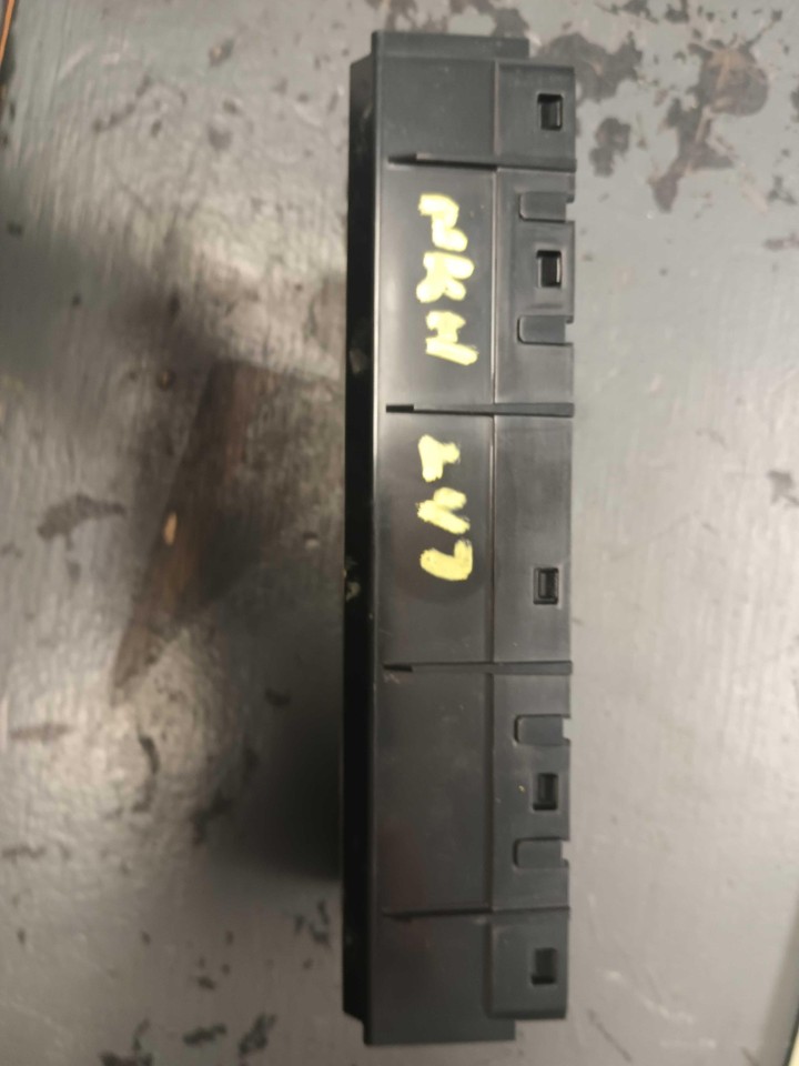 2015-2016 CHEVY MALIBU HVAC Temperature Climate Control Module OEM ...