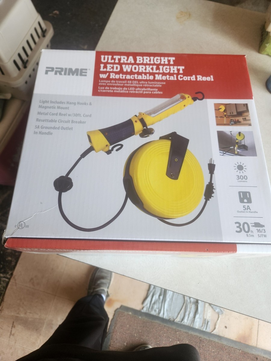 Retractable Light Cords SL 864: LED Work Light On Retractable Reel