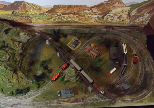 N SCALE TRAIN LAYOUT 2X4 FT CUSTOM MADE NICE | eBay