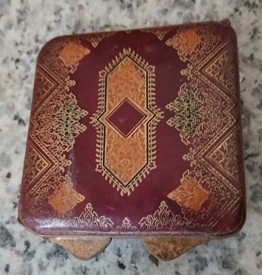 TOOLED LEATHER VINTAGE POWDER COMPACT | eBay UK