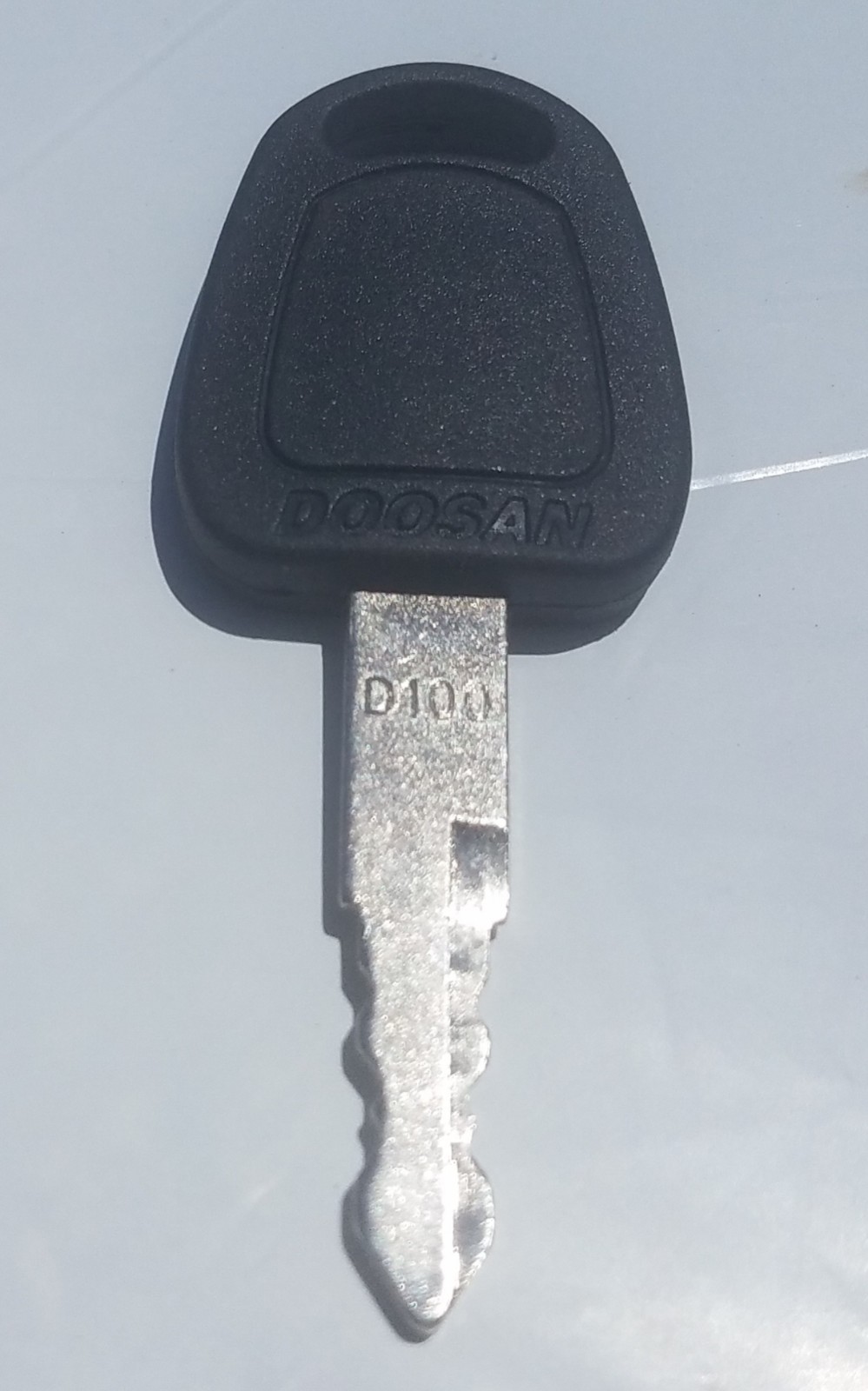 (2) Doosan D100 Keys for Excavator Heavy Equipment with LOGO Fast Free ...