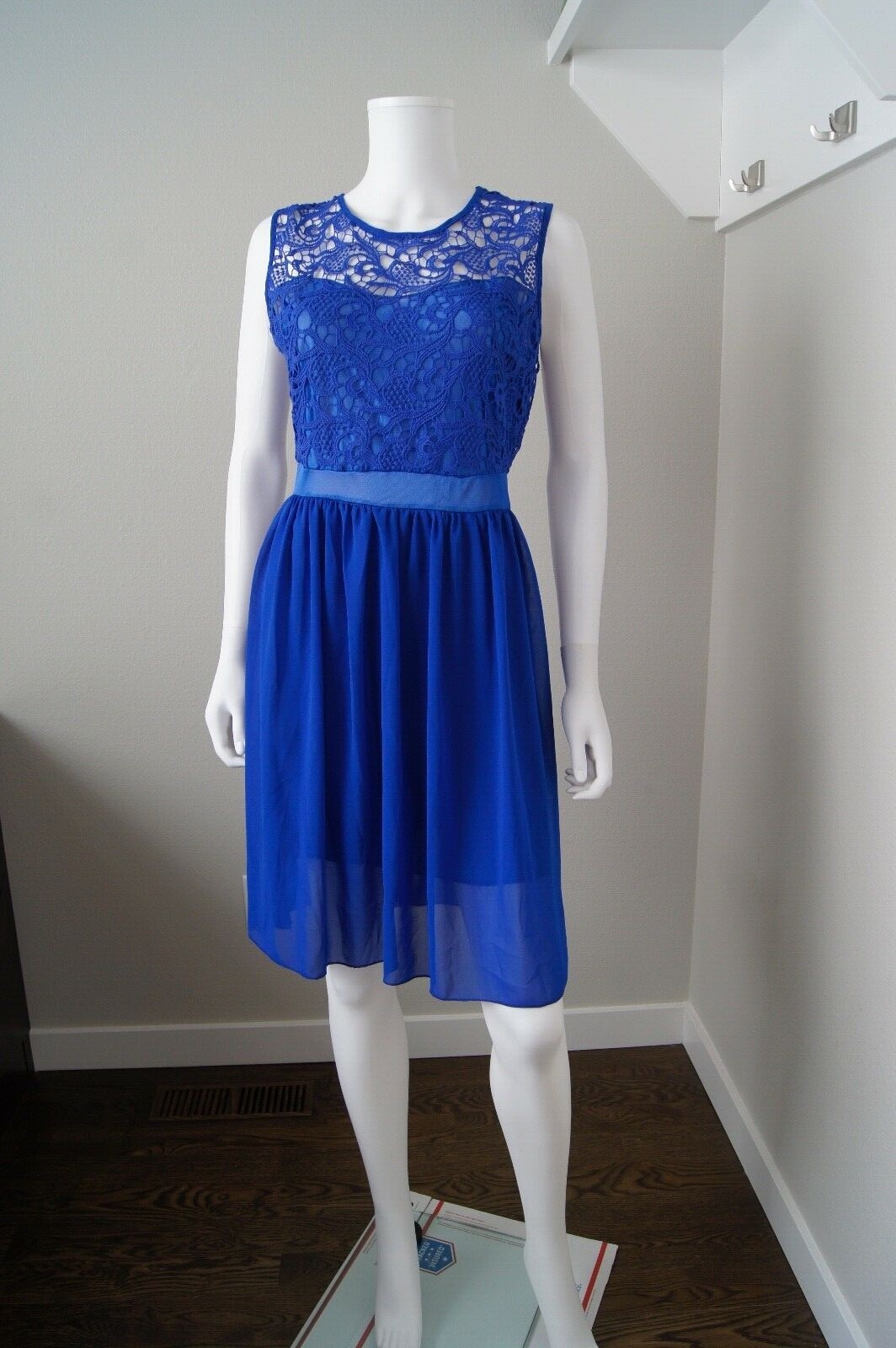 Vicabo Bright Blue Lace Overlay and Chiffon Fit Flare Dress Sleeveless ...