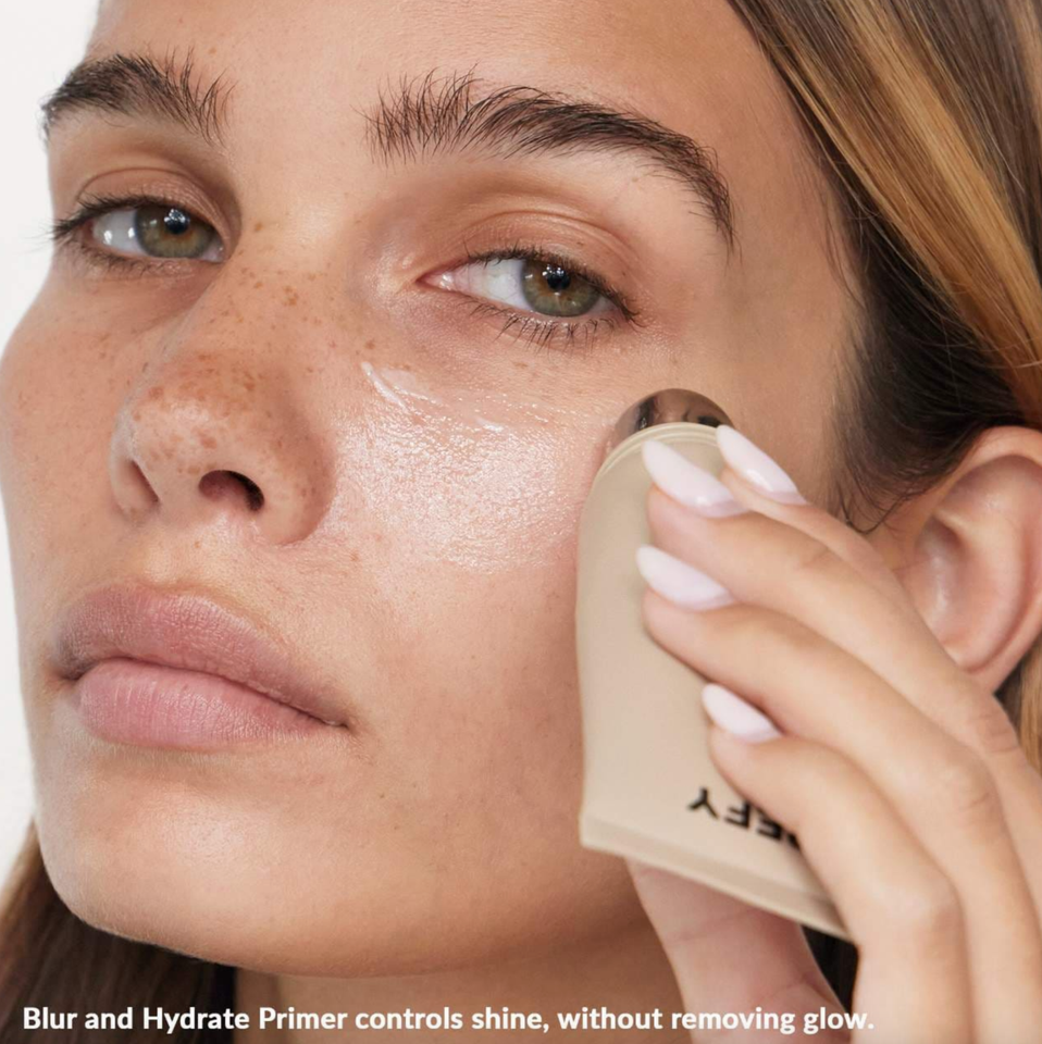 REFY Blur and Hydrate Oil-Control Face Primer with Hyaluronic Acid, New ...