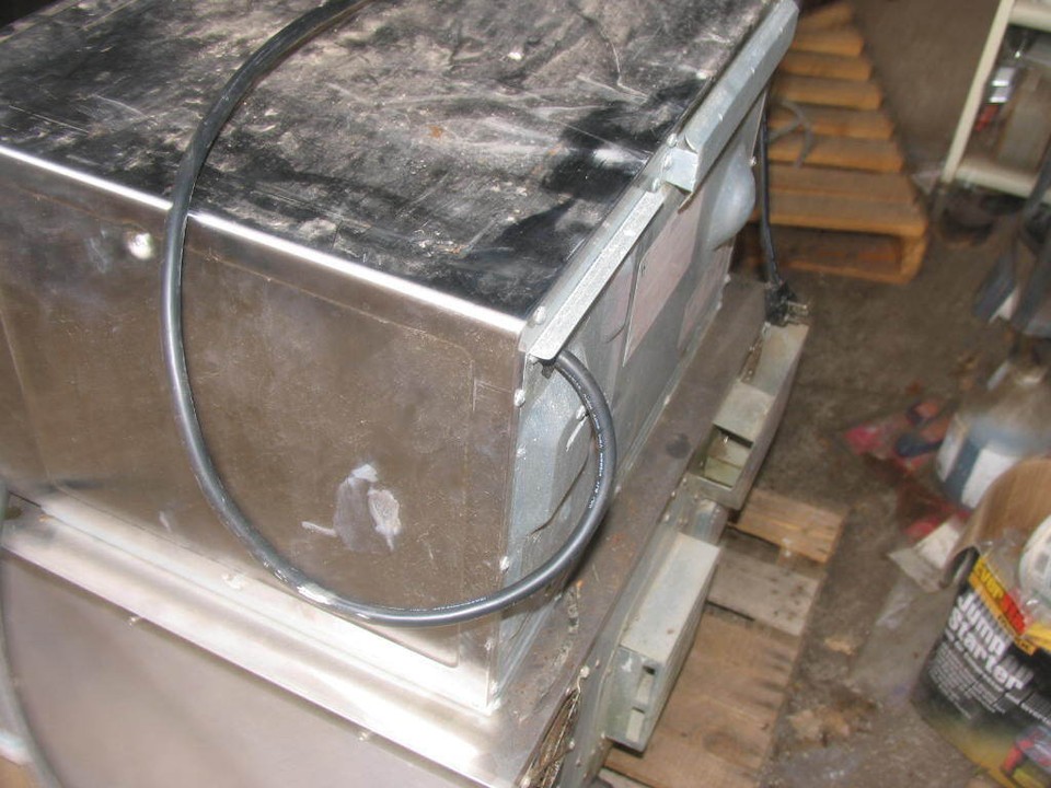 Menumaster Commercial 1200 Watt Microwave Oven RFS12TSW | eBay