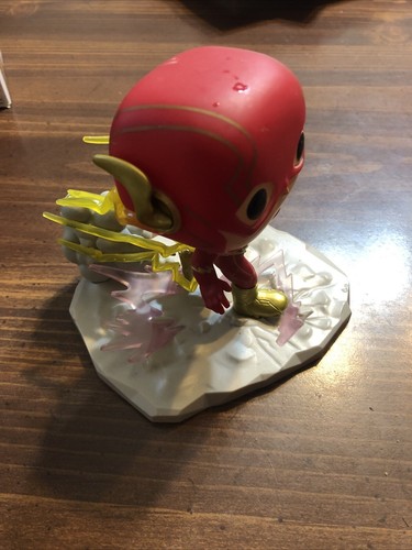 Funko Pop! Moments: DC Comics - The Flash (Jim Lee) #268 GameStop - No ...