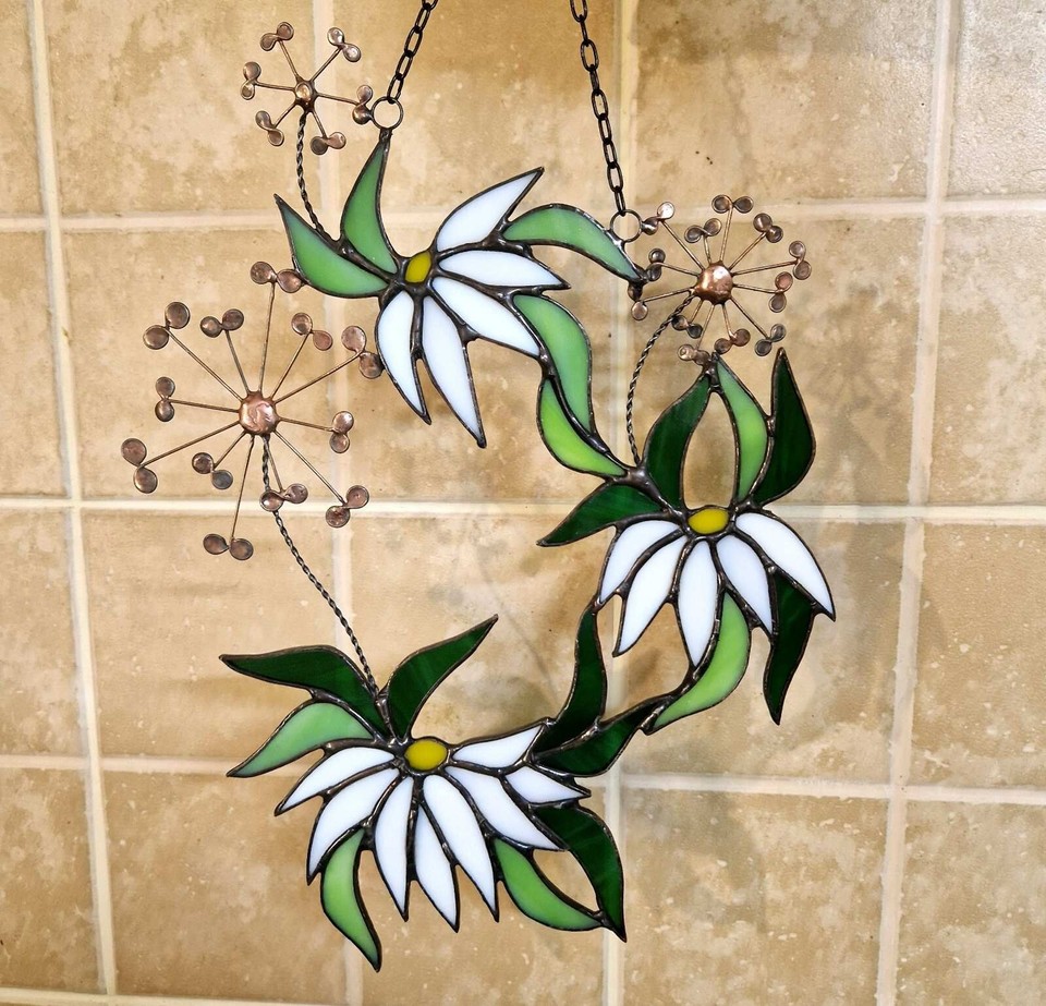 White Daisy Stained Glass Wildflowers Suncatcher Home Window Hanging ...