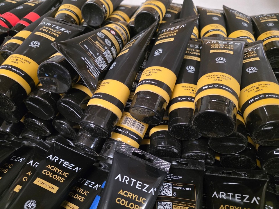 151x 250ml paints Tubes job lot Arteza Premium Acrylic Paints Assorted ...