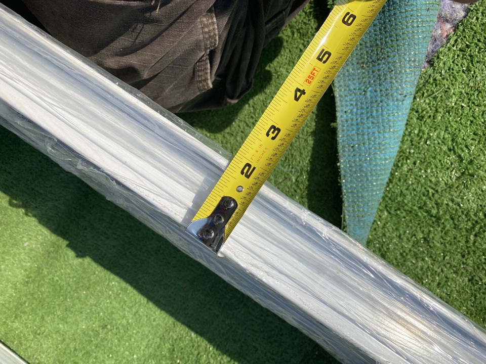 Price Industries SDS100* 60" X 7" L {4} SLOT DIFFUSER w/Middle ICE ...