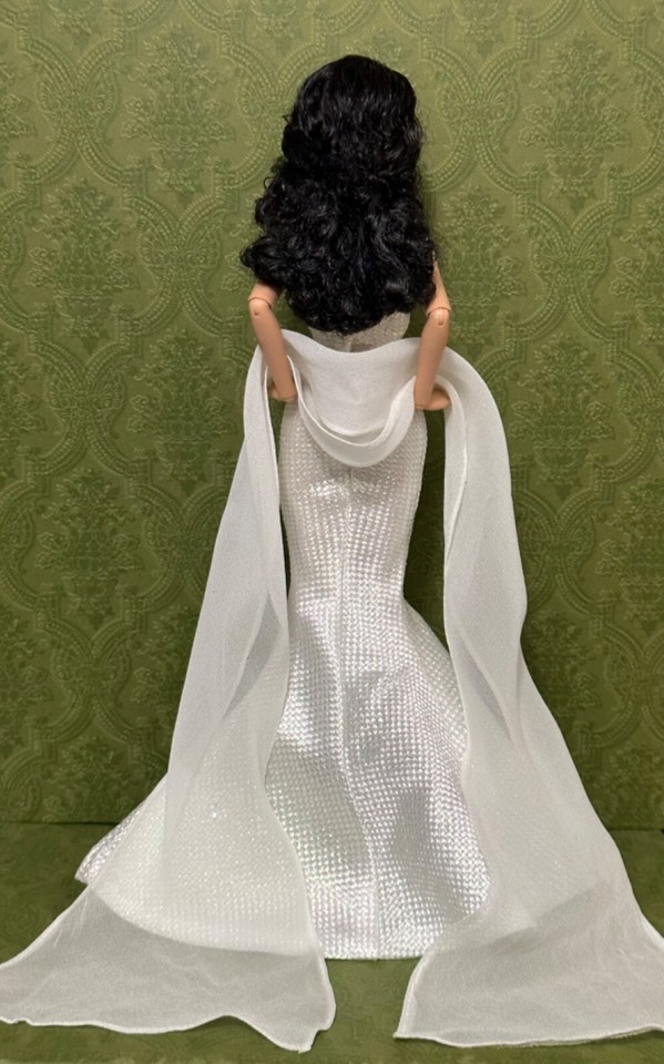 💎BARBIE MARIA FELIX DOLL SIGNATURE IN BEIGE DRESS AND SNAKE JEWELRY ...