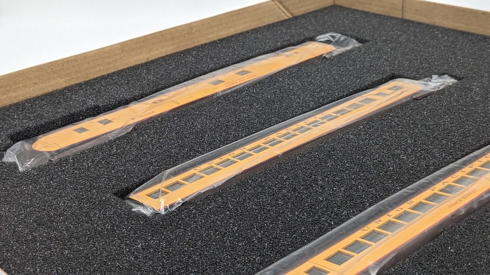 1934 Union Pacific M-10000 Passenger 3-train Set HO Scale DCC Powered ...