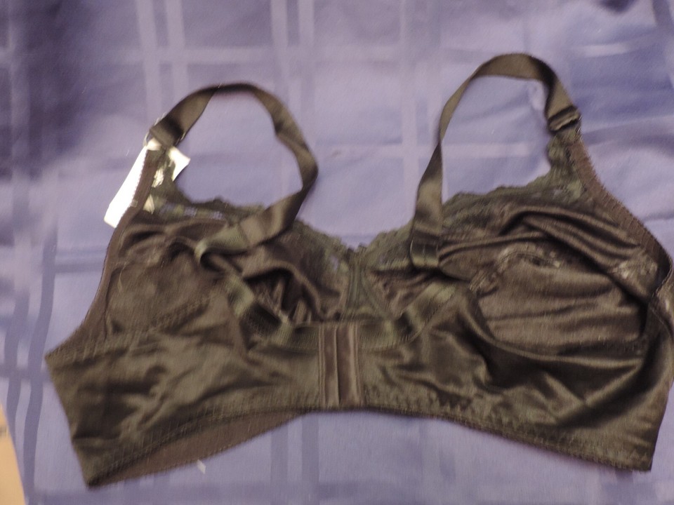 VINTAGE HANES HER WAY CELEBRITY SOFT CUP BRA 40D G396 NEW W/TAGS NOS ...
