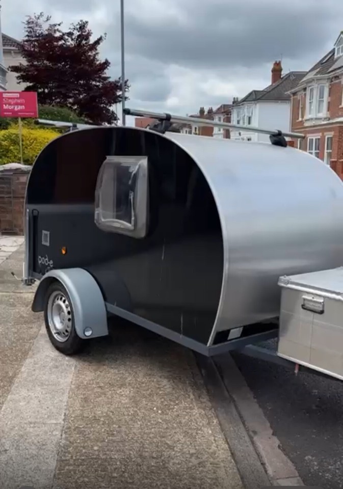 pod Teardrop Trailer SL Industries Cub-e ‘Blackbird’ with teardrop ...