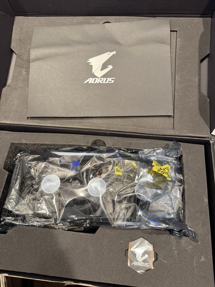 Gigabyte NVIDIA GeForce RTX 3070 AORUS Master - Original box Included ...