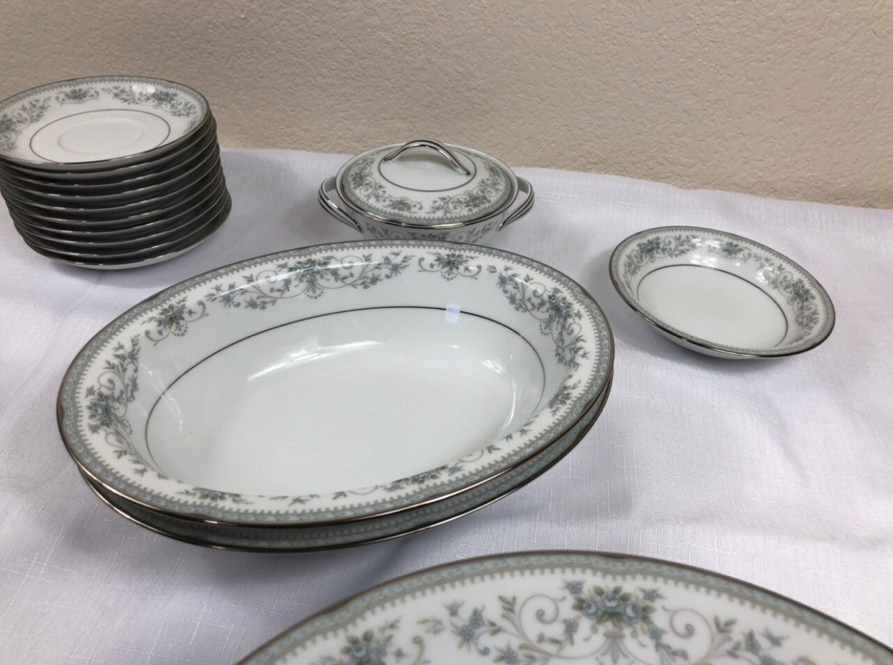 NEW NORITAKE Set Of 47 piece Dinnerware Made In Japan | eBay
