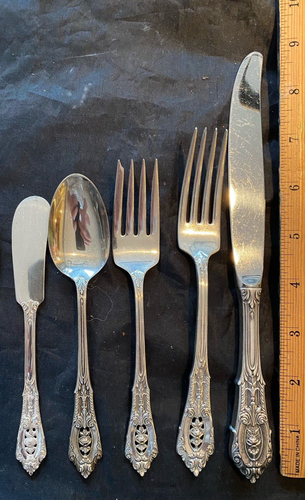 ROSE POINT BY WALLACE STERLING SILVER FLATWARE SET FOR 8 W/ BUTTERS AND ...