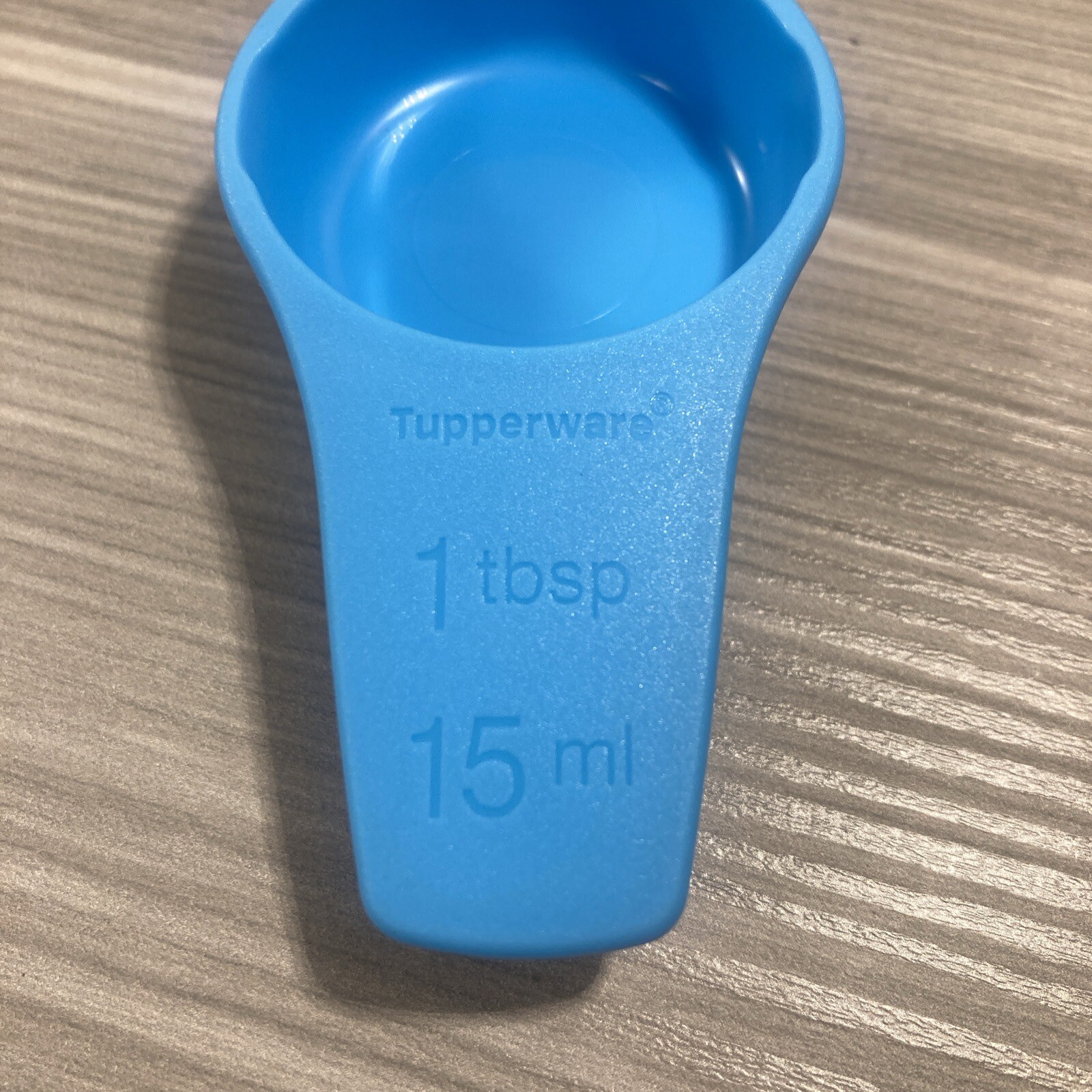 Tupperware Blue Measuring Spoons Set with Refrigerator Magnets, New