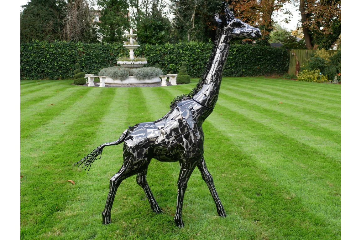 Metal Giraffe Garden Statue | Fasci Garden