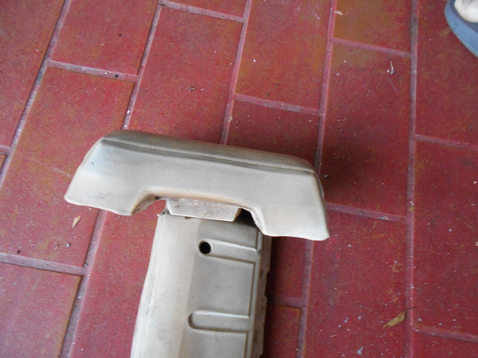 1967-1971 Chevy C10 GMC C20 Blazer Door Arm Rests Pair Parchment K5 68 ...