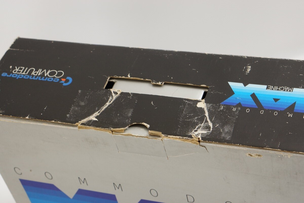 COMMODORE MAX MACHINE Console Boxed MAX-04 Tested System JAPAN Game Ref ...