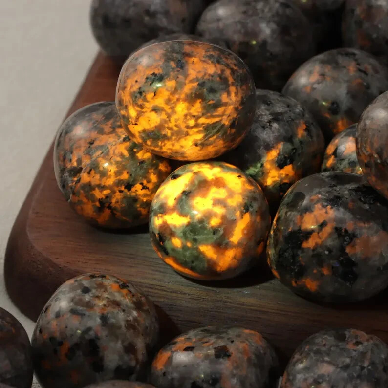 5pcs Natural Yooperlite Tumbled Polished Flame Stone UV Reactive Fire ...