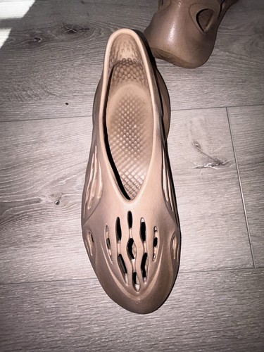 Yeezy Foam Rnnr Clay Taupe Size 11 With Rep. Box | eBay