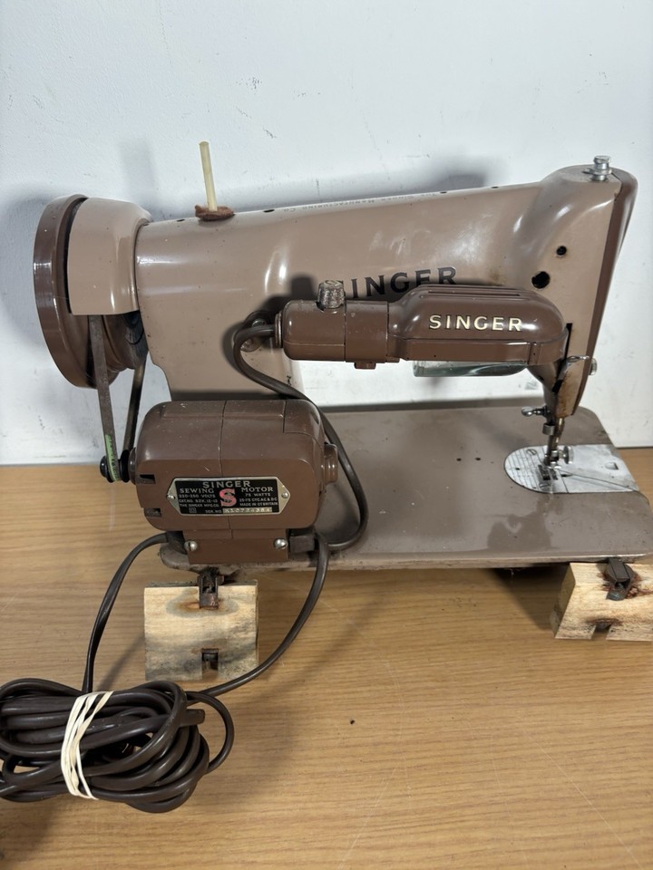 Vintage Singer 185K Sewing Machine Made in Great Britain Pedal Broken ...