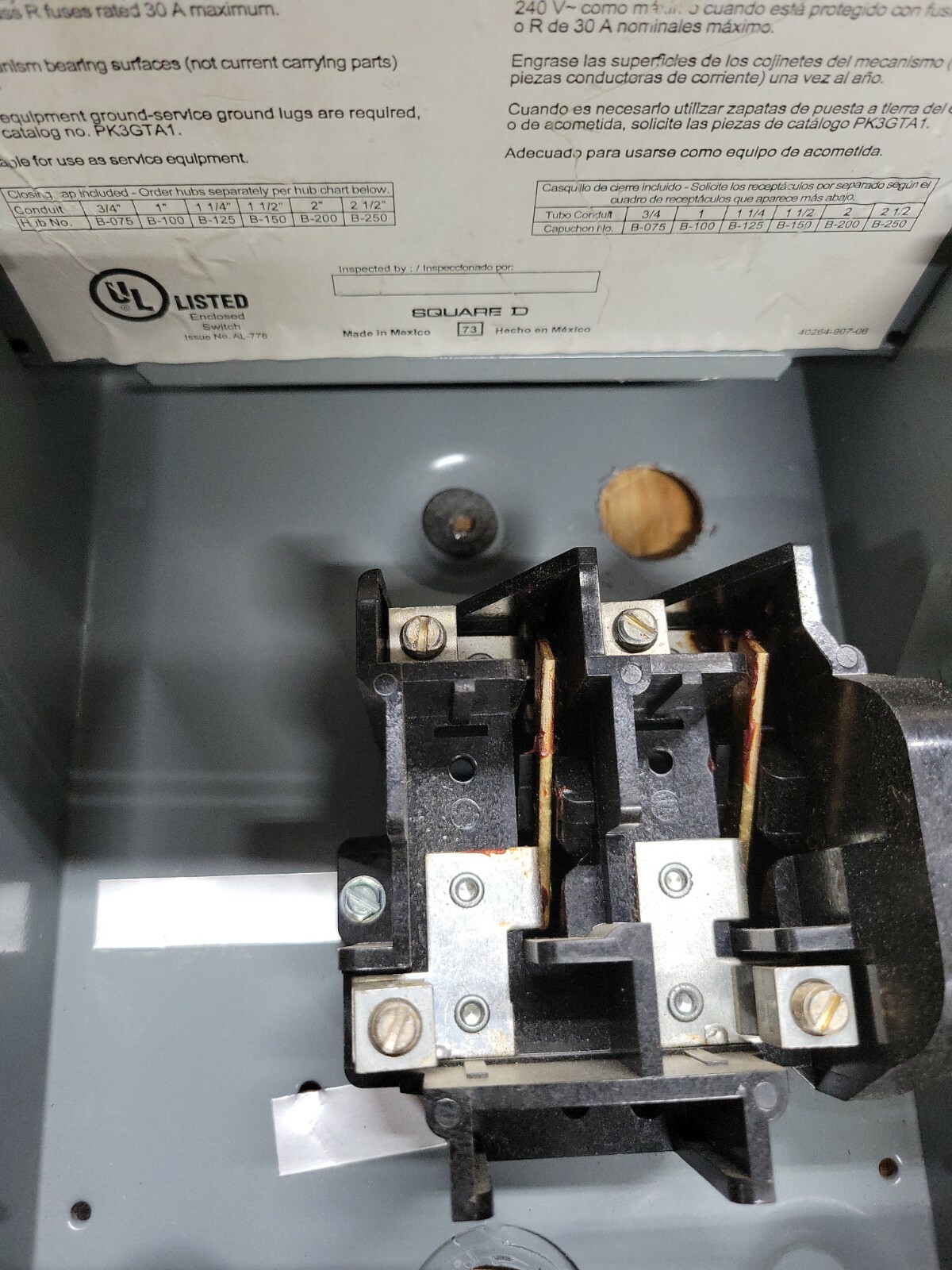 SQUARE D SAFTEY SWITCH, DU221RB 30 amp 240 VAC / V~ Two Pole unfused ...