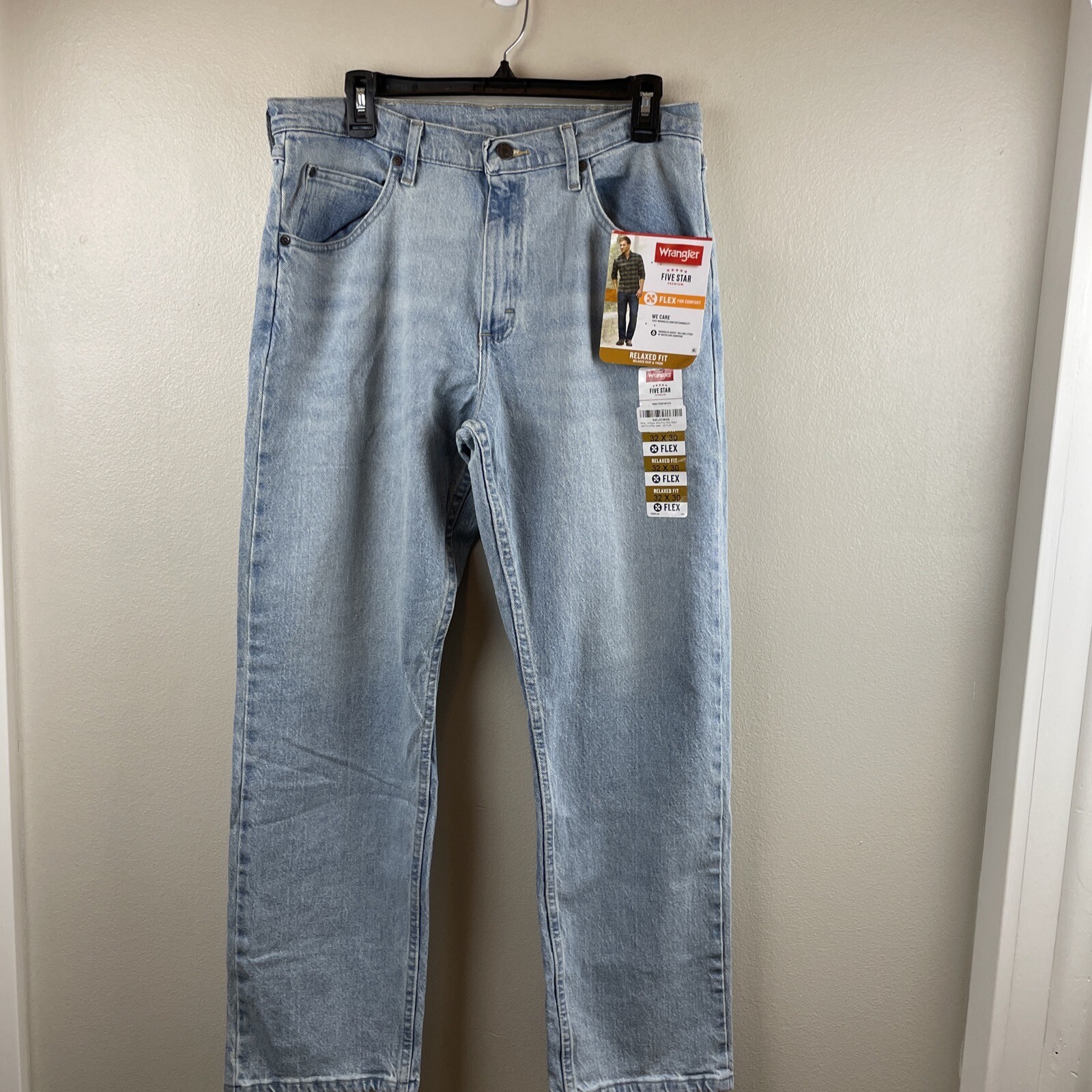 Wrangler Mens Jeans Relaxed Fit Flex 32x30 Light Wash Denim - NWT NEW ...