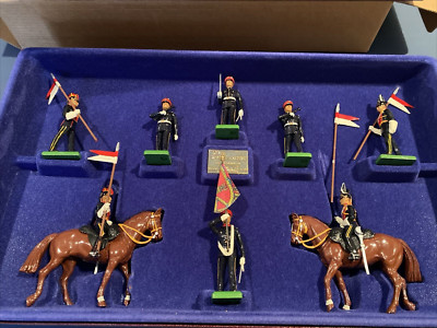 BRITAINS LIMITED EDITION ROYAL 9th/12th ROYAL LANCERS FIGURE SET with ...
