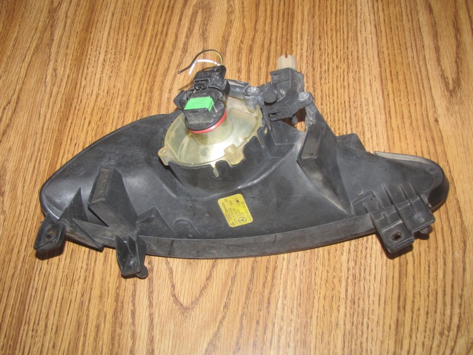 MERCEDES-BENS S-CLASS W221 FOG LIGHT RH OEM 2007-2009 PASSENGER ...