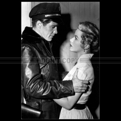 Photo F.019479 SALLY FORREST & ROBERT HORTON (CODE TWO) 1953 | eBay
