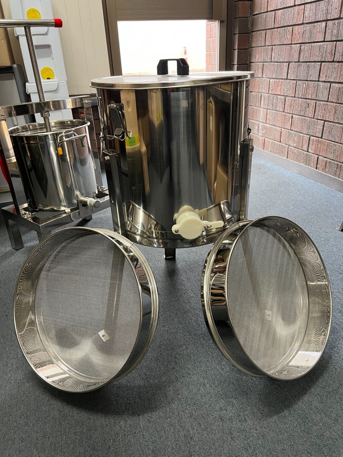 Beekeeping Beehive Honey Tank 30 Litre Honey tank with Double Layer ...