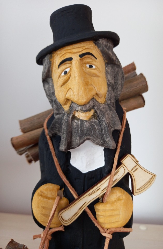 Jew figurine with wood, Jewish Man with Wood, Hand Carving Wooden ...