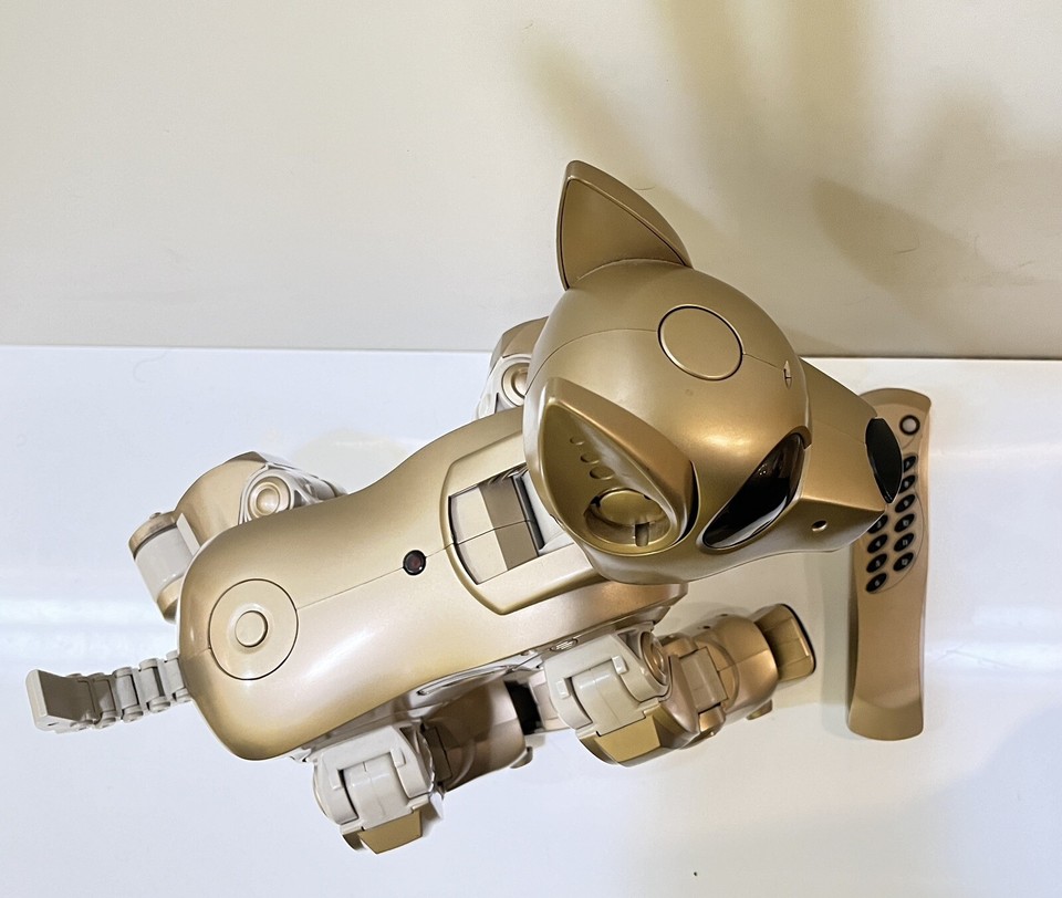 i-Cybie RC GoldRobot Dog by Tiger/Hasbro 2001 With Remote *No Battery ...