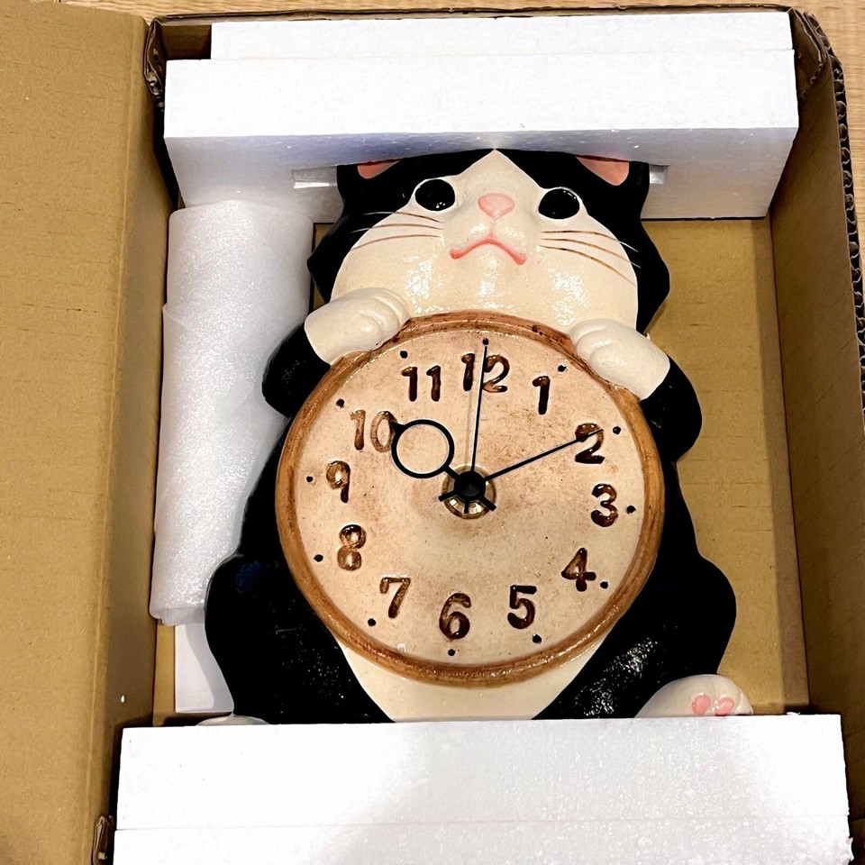 Japanese Lucky cat Manekineko Wall Pendulum Clock Black White Pottery ...